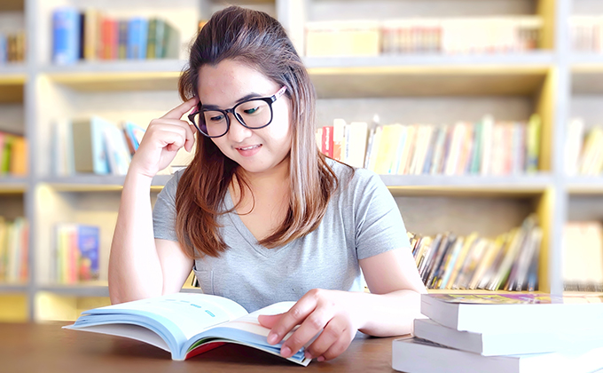 How the verb changes direction of para in Reading Comprehension?